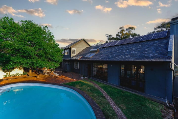 Parktown West Home With Backup Solar & Water - Johannesburgo