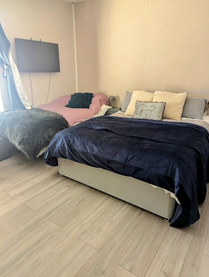 Cozy Room For 3. Free Parking. - Portsmouth