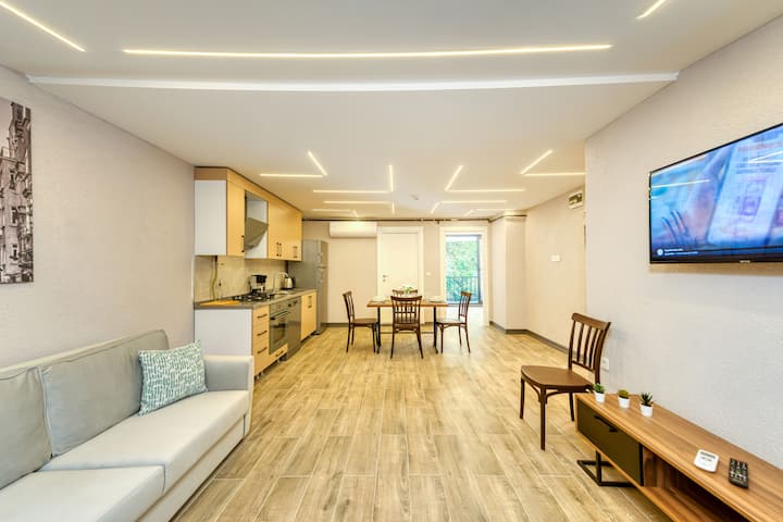 2 Bedroom 1 Living Room Flat With Turkish Bath - Heybeliada