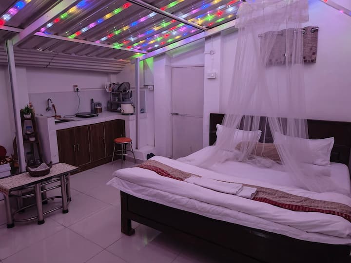 Warehouse Stay - Affordable Studio Room In Lucknow - Lucknow