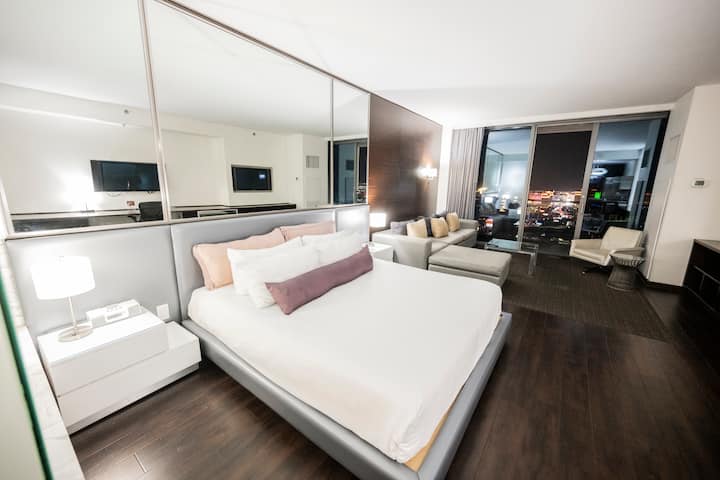 Tc39 Strip View Studio Balcony No Resort Fee - Las Vegas, NV