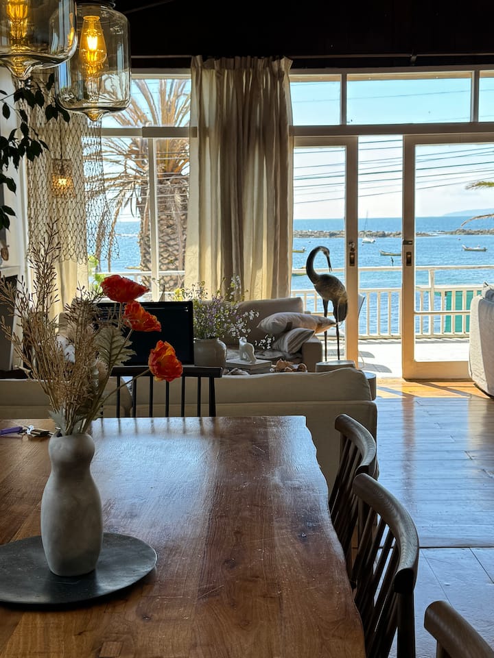 Hermosa Casa Náutica Primera Línea Frente Al Mar - El Quisco