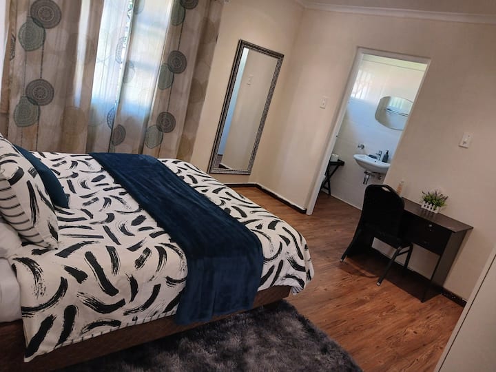 M & M Guest House - Swaziland/ Eswatini