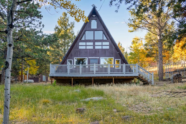 Stylish Scandi-cabin Near Pikes Peak & Trails - Woodland Park, CO