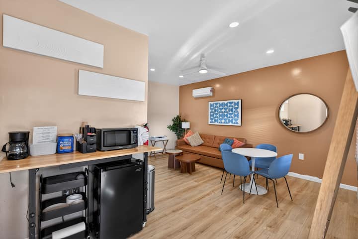 High Desert Apt | Unit 3 |Pickleball | 5 Guests - Williams, AZ