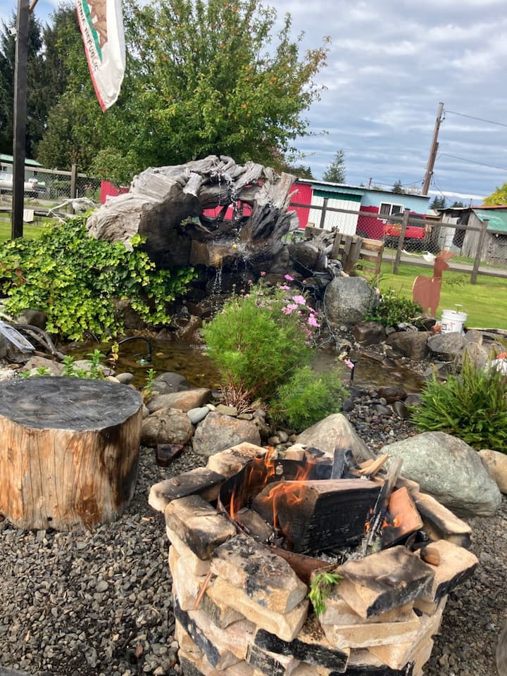 Cozy New Rv Glamping! 1 Block From Bellas House! - Forks, WA