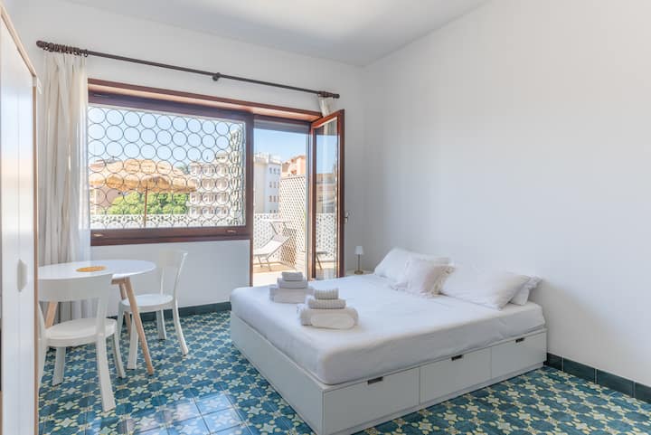 Balduina Home | Ac | Travel Set | Kitchen | H2ohot - Rome