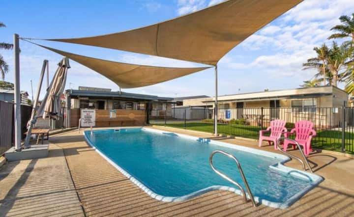 Ocean Bridge- 3 Bedroom Home. Amazing Location - Lakes Entrance