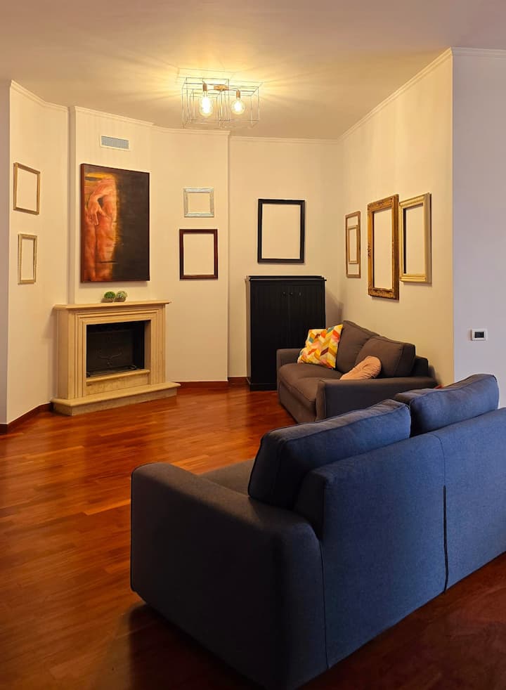The Blue Home - Caserta