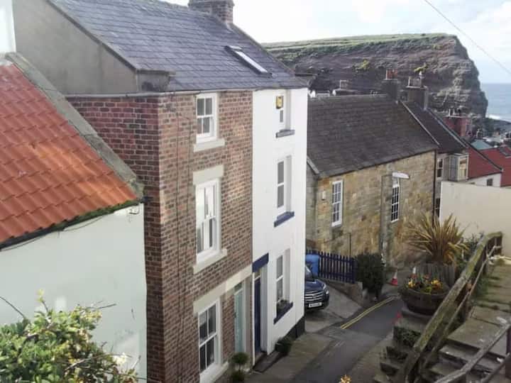 Holmecrest, Staithes - Runswick Bay