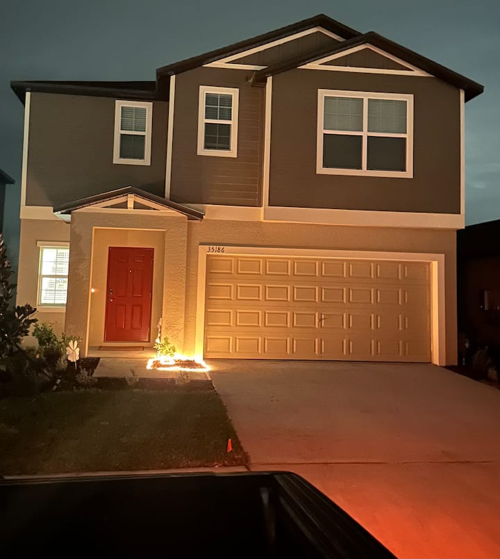 Private Bedroom With Private Bath - Zephyrhills, FL