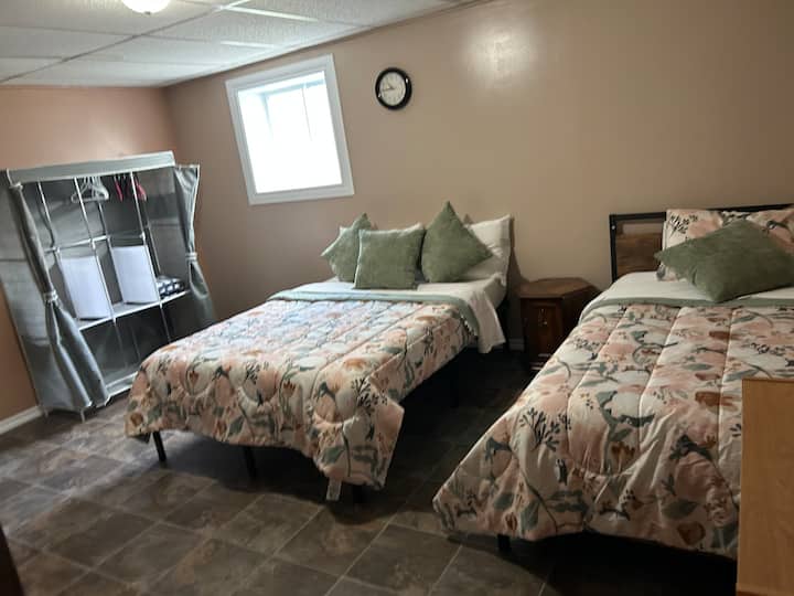 Russell’s Air B & B Room #2 - Labrador City
