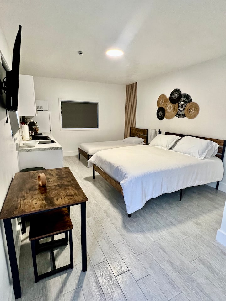 Entire Guest Suite In Pembroke Pines - Pembroke Pines, FL