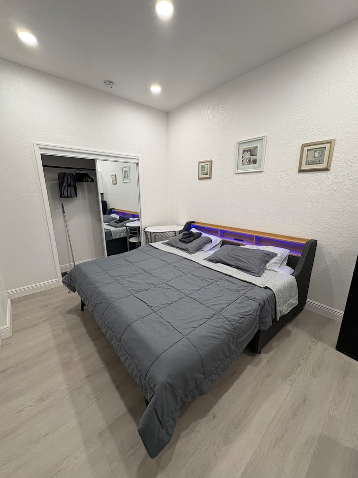Studio With Private Kitchen And Bathroom - Florida International University, Miami
