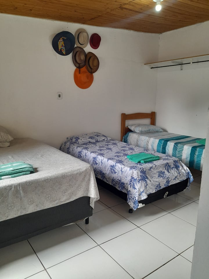 Mini Casa Amarela - Dourados