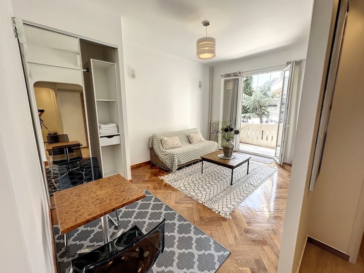 Appartement Centre Ville Avec Terrasse - Saint-Jean-Cap-Ferrat