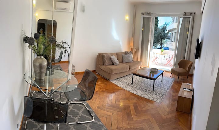 Air-conditioned Central Apartment With Terrace - Nice