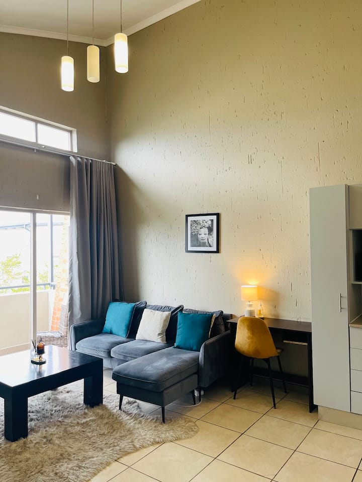 White Lotus : Fourways, 1 Bed Apartment - Sandton