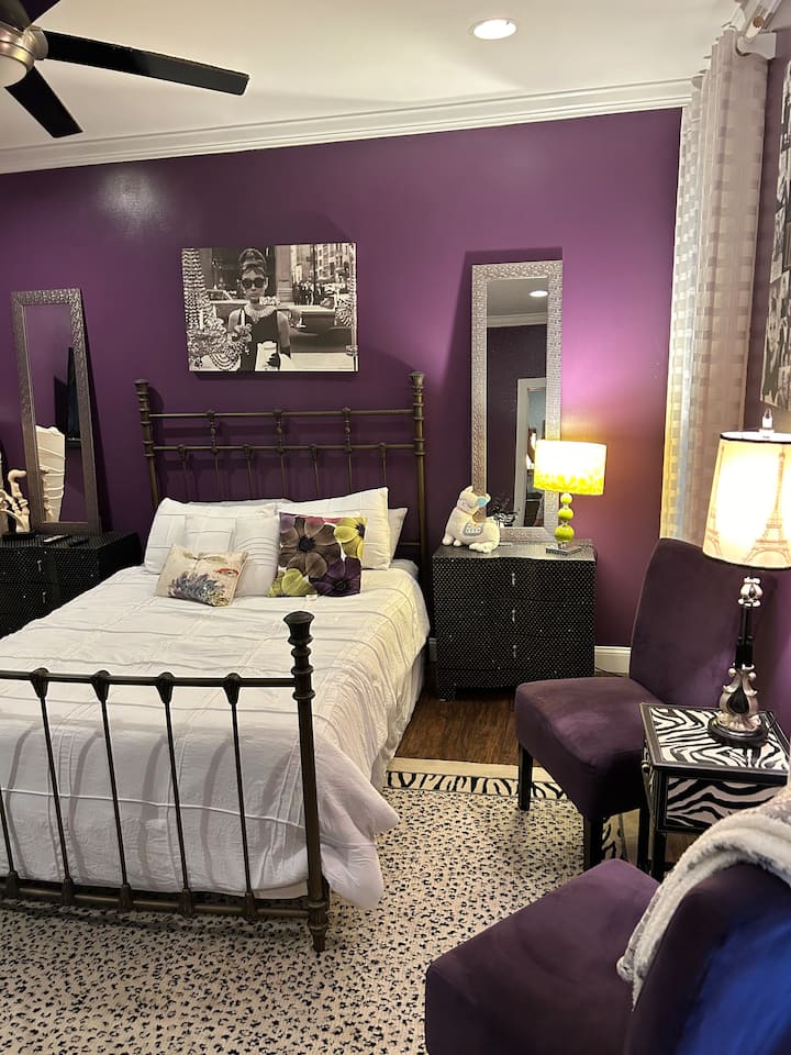 Beautiful Guest Room Lowertown Arts District - Paducah, KY