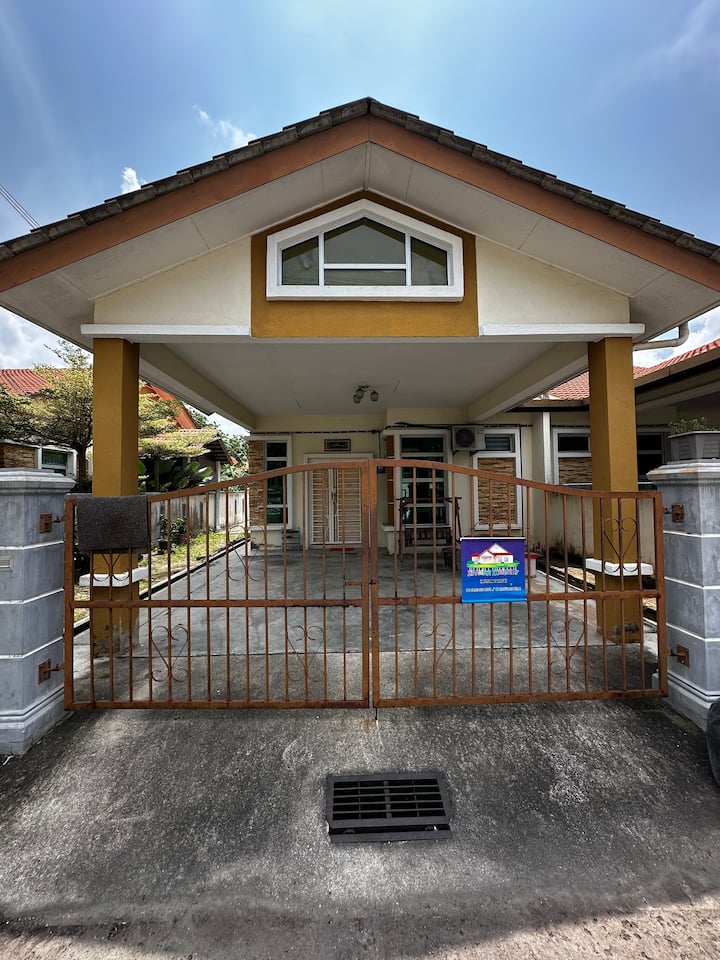 Ziramike Homestay - Masjid Tanah