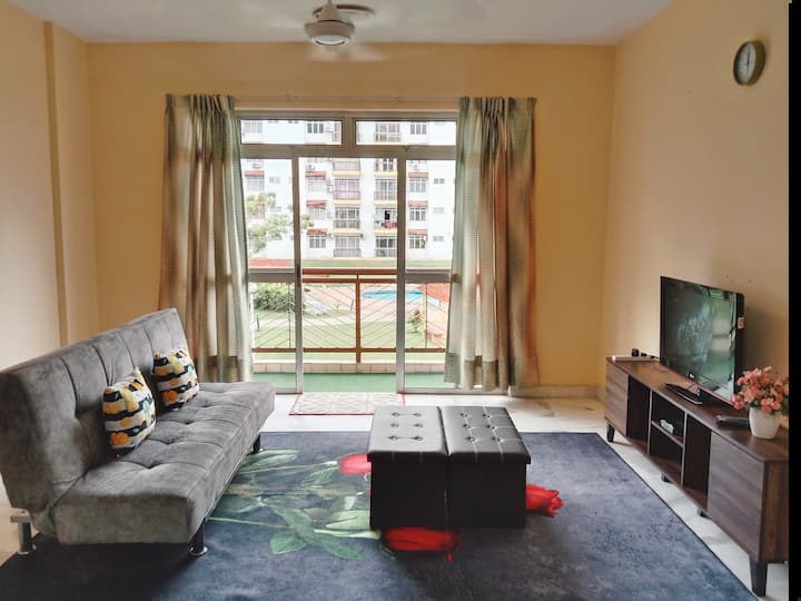 Iris Two Bedroom Condo Unit - Pasir Panjang
