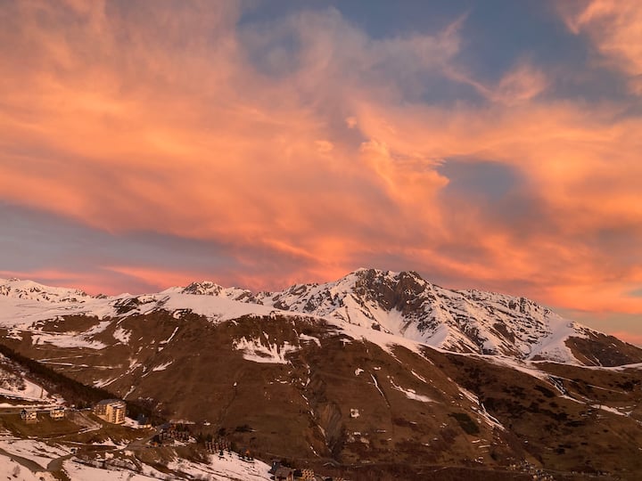 Au Pied Des Pistes !
Au Pla D’adet. - Piau Engaly