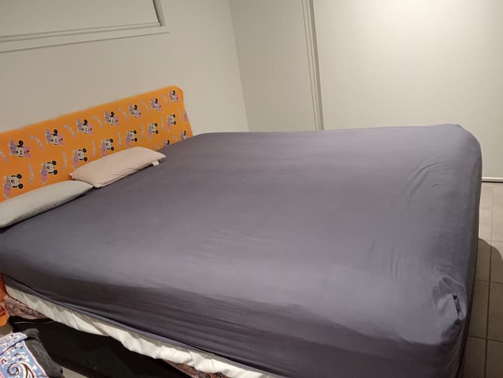 Walk Vai Right Gate - Ipswich, Australia