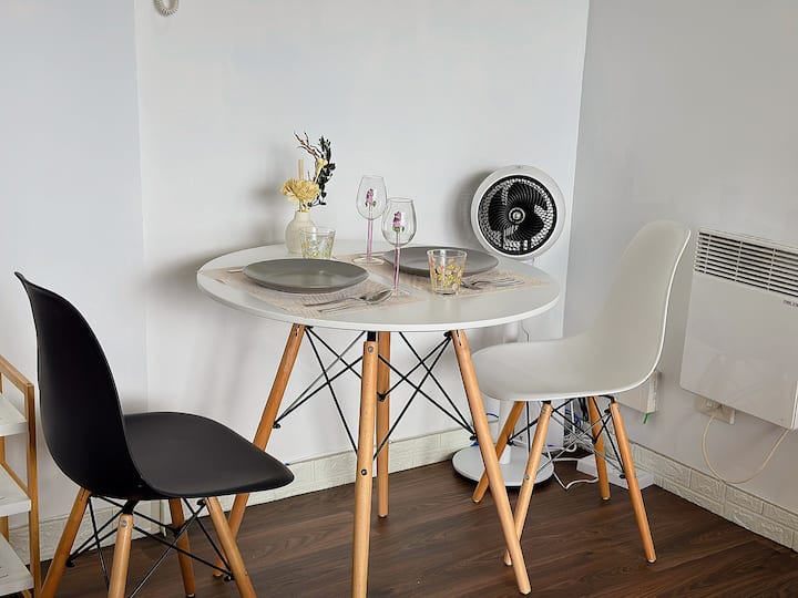 Cosy Bnb With Skycity View - Auckland