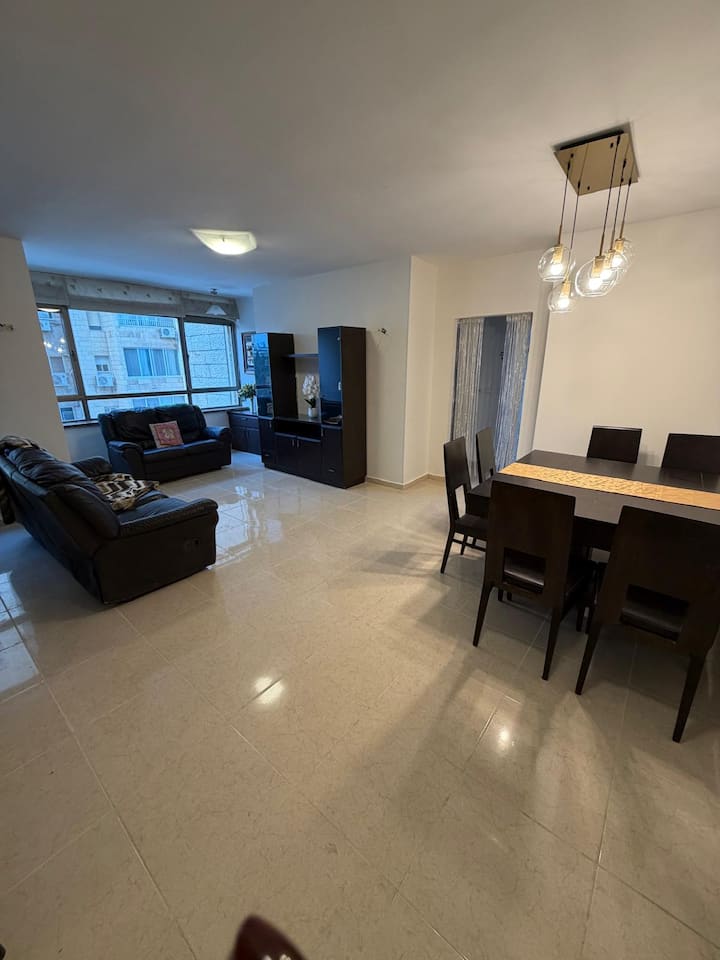 Lovely, Quiet And Homy Apartment Close To Center - 예루살렘