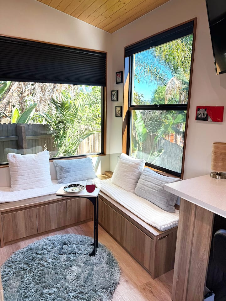 Artnest: Full Kitchen, Private, Safe, Parking,  Wd - Escondido, CA