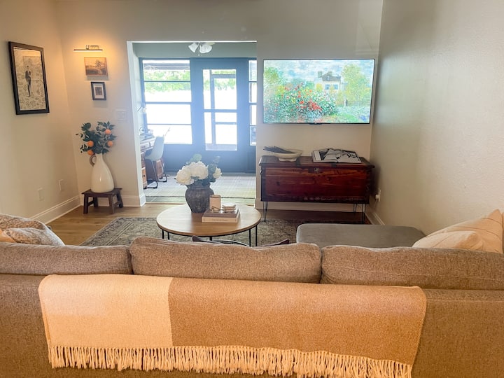 Cozy Villa Close To The Beach! - St. Petersburg, FL