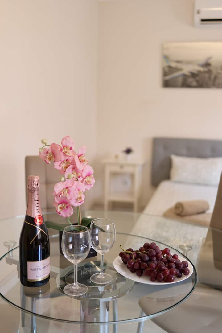 Modern Apartment Near The Sea - El Masnou