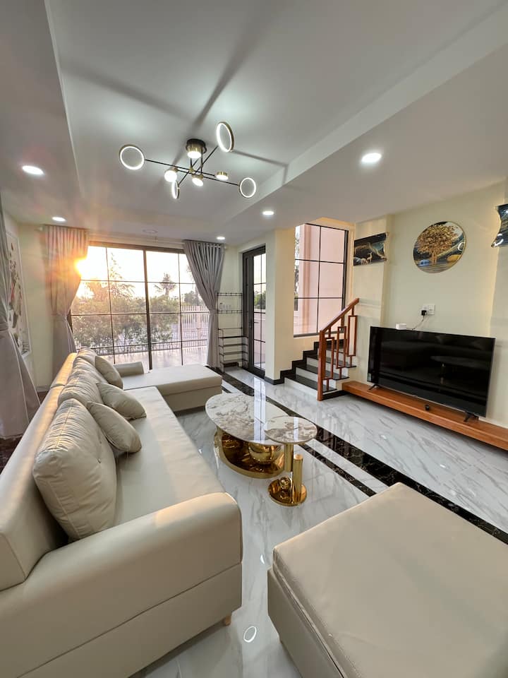 G4 Villa 6 Bedrooms With Public Pool - Phú Quốc