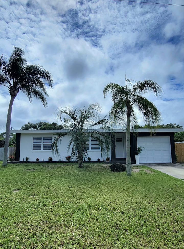 Beautiful Modern House - Dunedin, FL