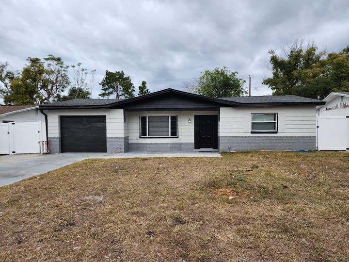3bed 2bath Updated Modern Home! - Holiday, FL