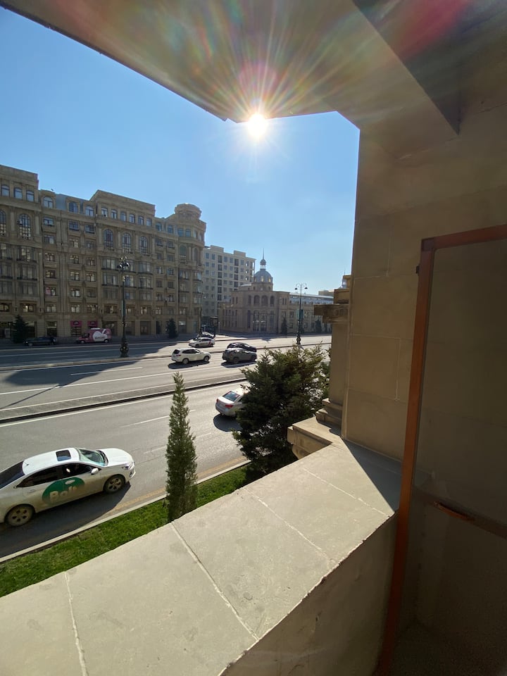 ŞEhrin Tam Merkezinde Yerleşim - Baku