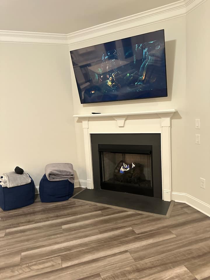 Townhome Retreat In Prime Triad Location - High Point, NC