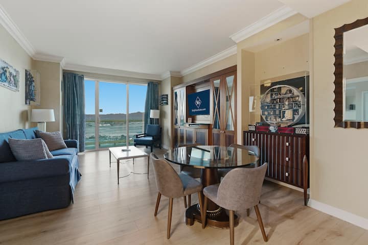 E28d1* 1bd/2ba W/balcony/full Kitchen/pool/gym - Las Vegas