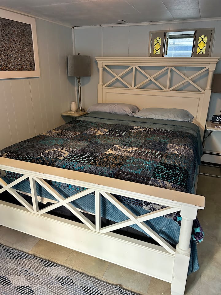 Private Suite-ubs Arena W/ Free Driveway Parking - Mineola