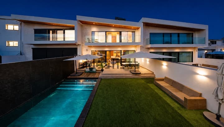 Designer Smart Home With Heated Pool - Vilamoura