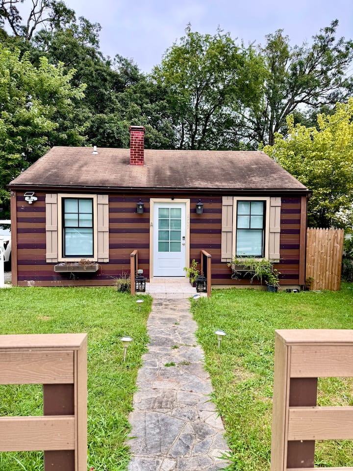 Cozy Home By Rockville Square & Metro - Gaithersburg, MD