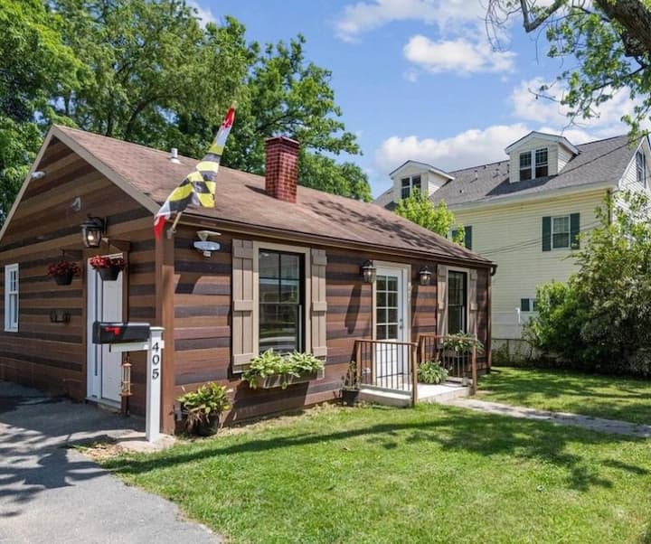 Cozy Rustic Home By Rockville Square & Metro - Rockville, MD