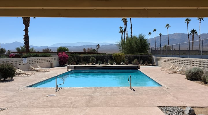 Club Circle Two Bedroom Getaway! - Borrego Springs, CA
