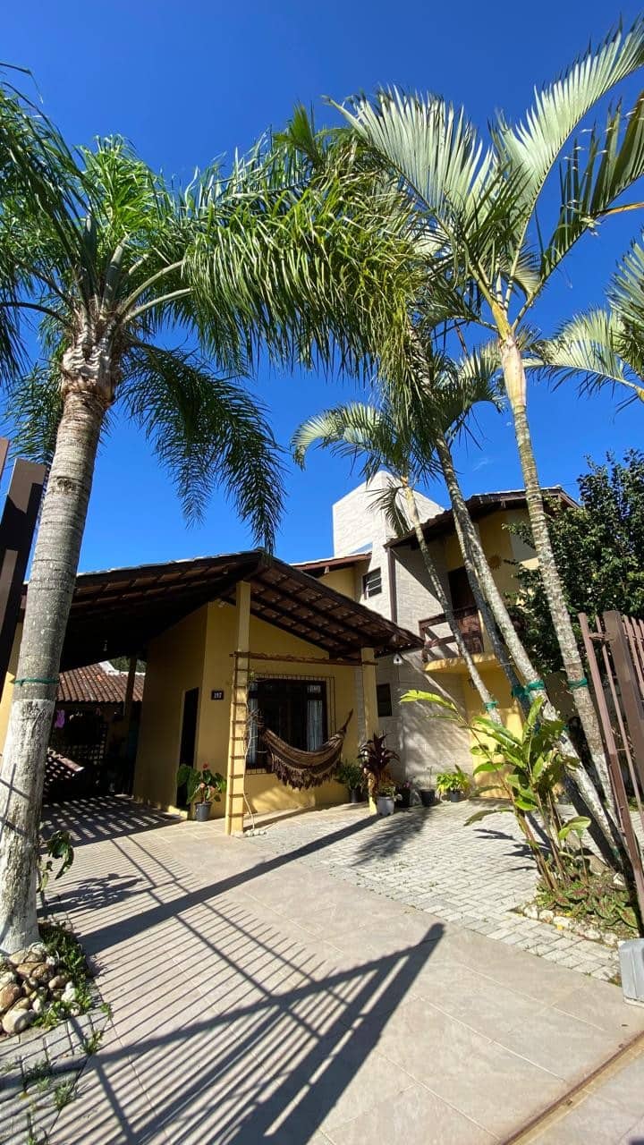 Sobrado De 200m² A 150m Da Praia - Florianópolis