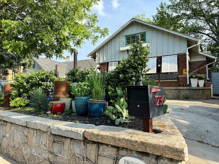 Unique West-end Stay By Beltline & Near Downtown - State Farm Arena