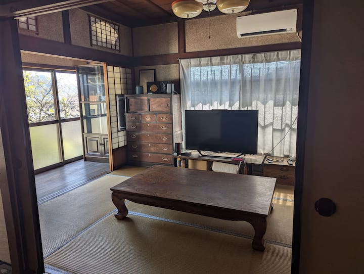 海遊びの拠点に最適なノスタルジックな宿
松山からフェリーで10分/興居島 - Matsuyama