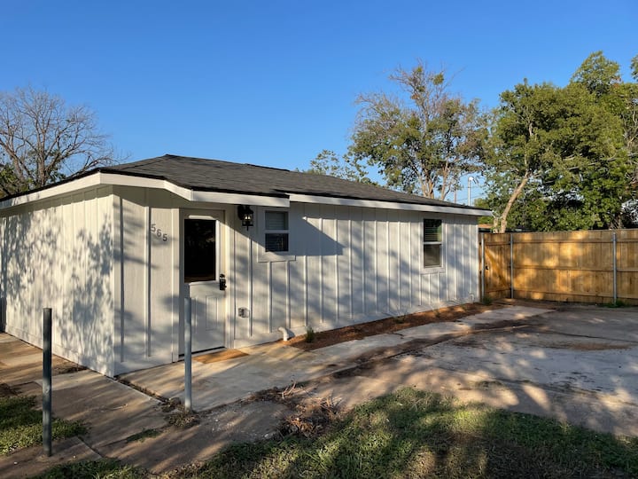 Acu Area….brand New Yunkin’s Cove - Abilene, TX