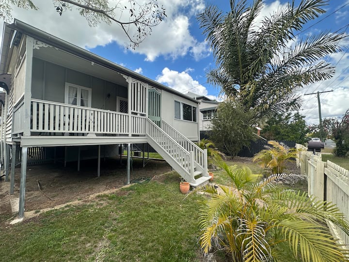 45 Kent Street - The Whole House - Rockhampton
