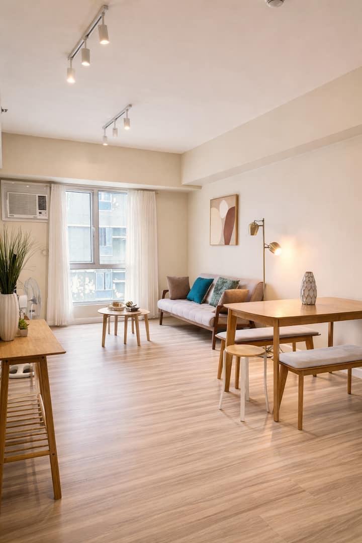 Glam Getaway 1br By Livingroom - Cebu