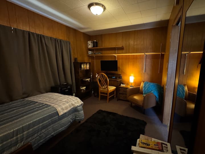 Honeybrick Haven For Working Professionals - Sacramento, CA